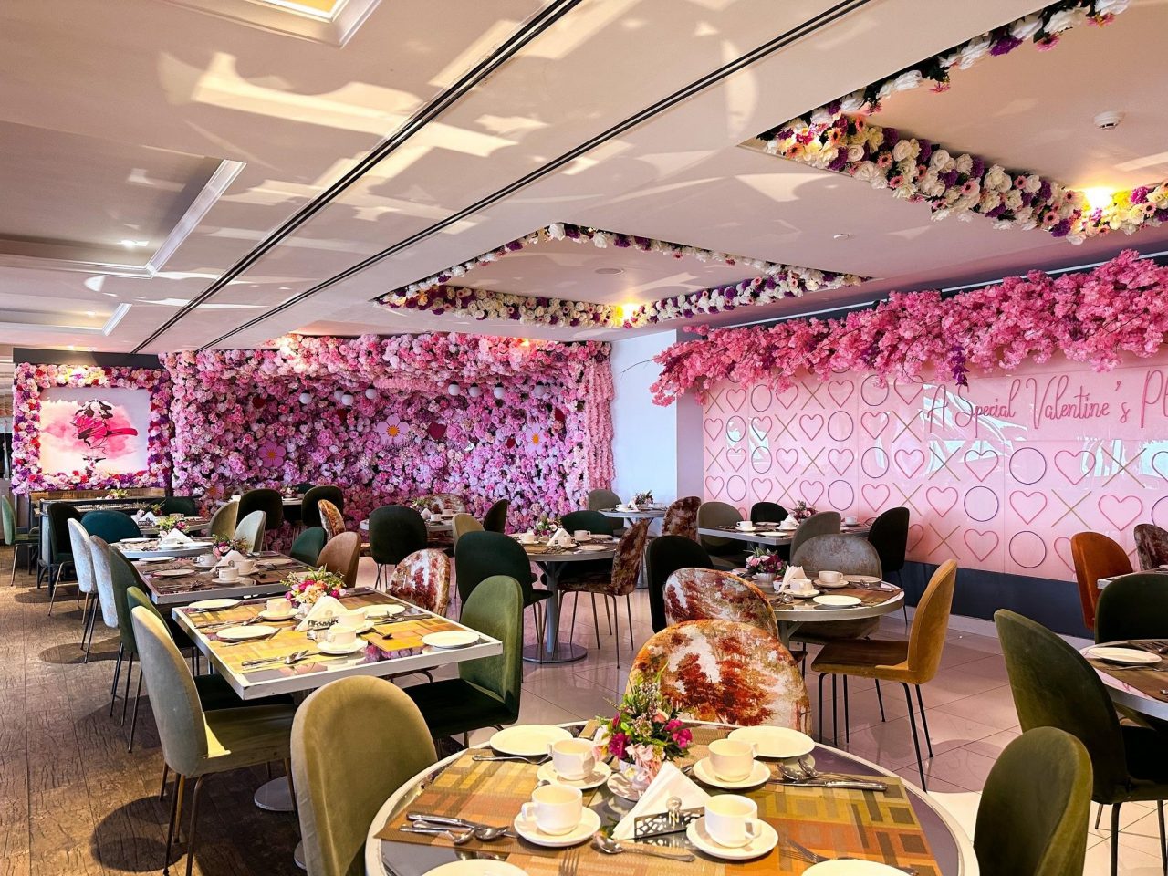 Hi-Tea & Dinner Buffet - Love is in the Air | Bistro Lahore